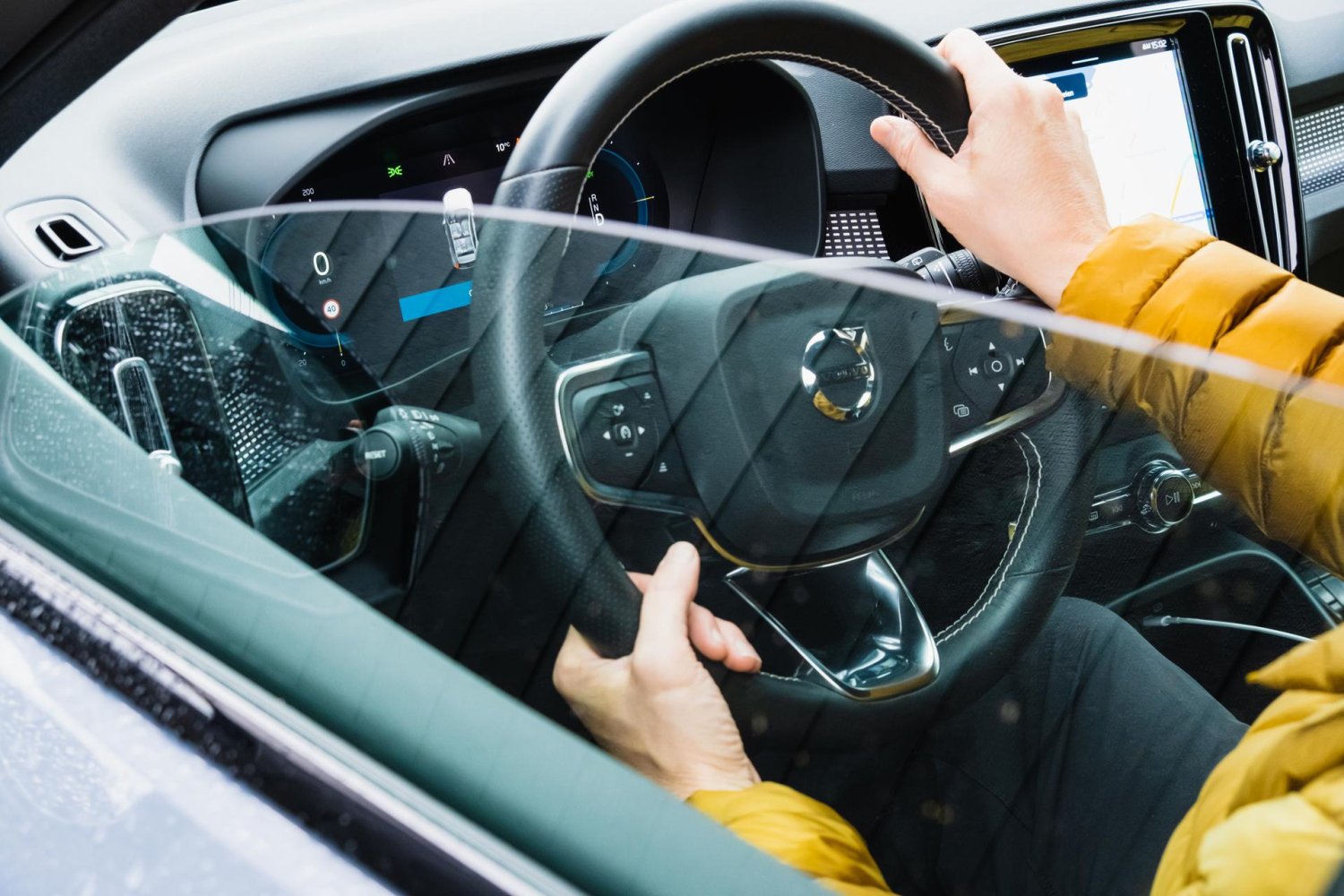 Nye regler: Vil ha fysiske knapper i nye biler